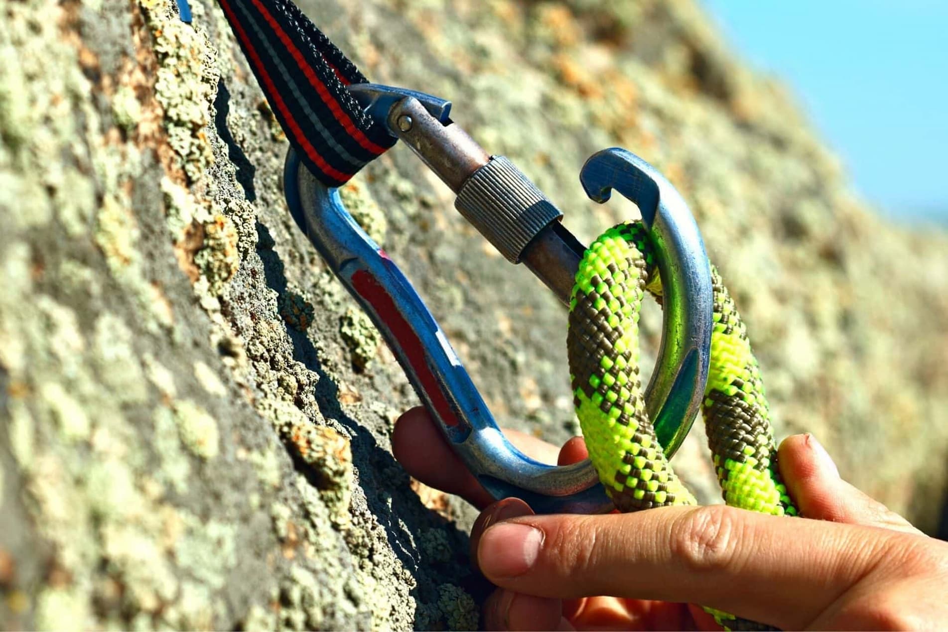 Rock Climbing Gear 101: How to Choose Quickdraws | lifestylemanor
