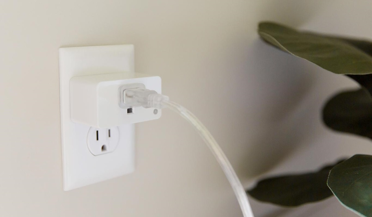 Revamp Your Overhead Space with Surface-Mounted | lifestylemanor